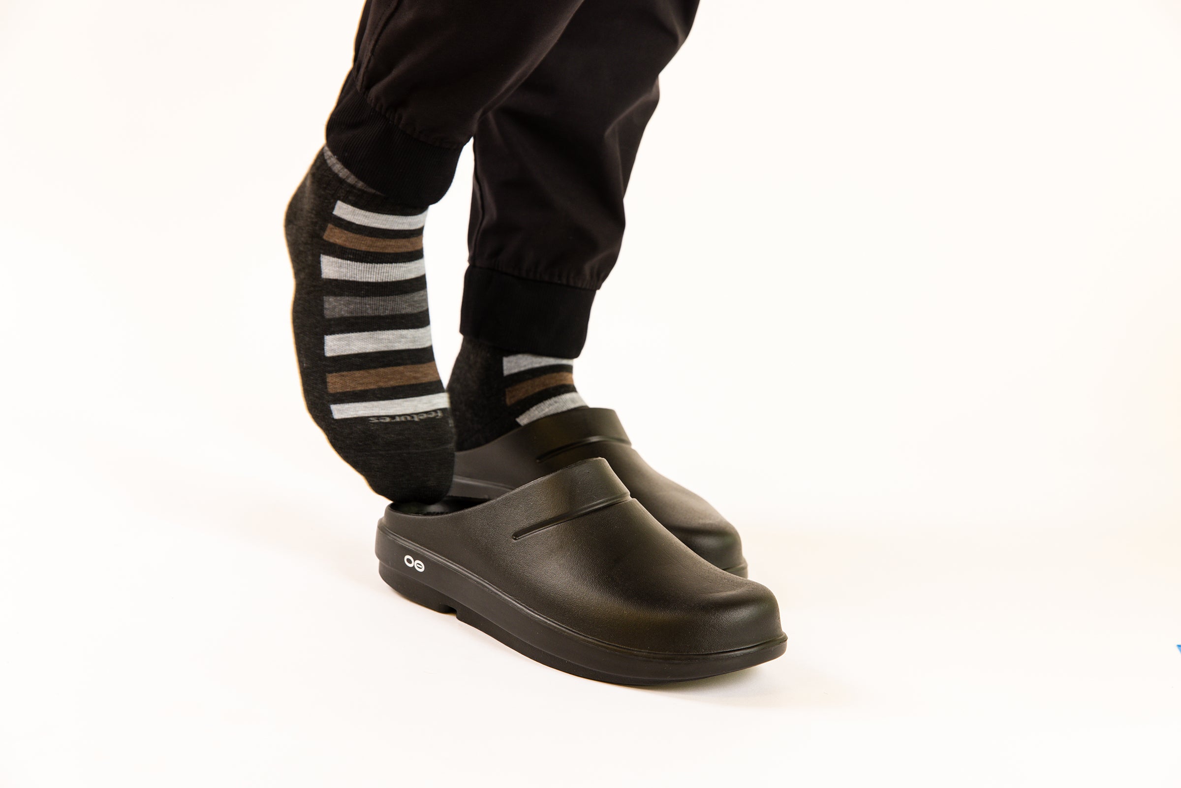 Zuecos para Hombre OOcloog de recuperación – oofos.es